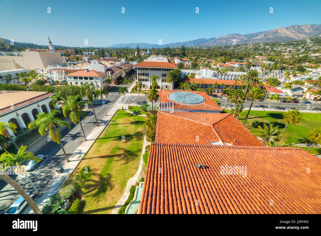 Santa barbara california red roof hi-res stock photography and images ...