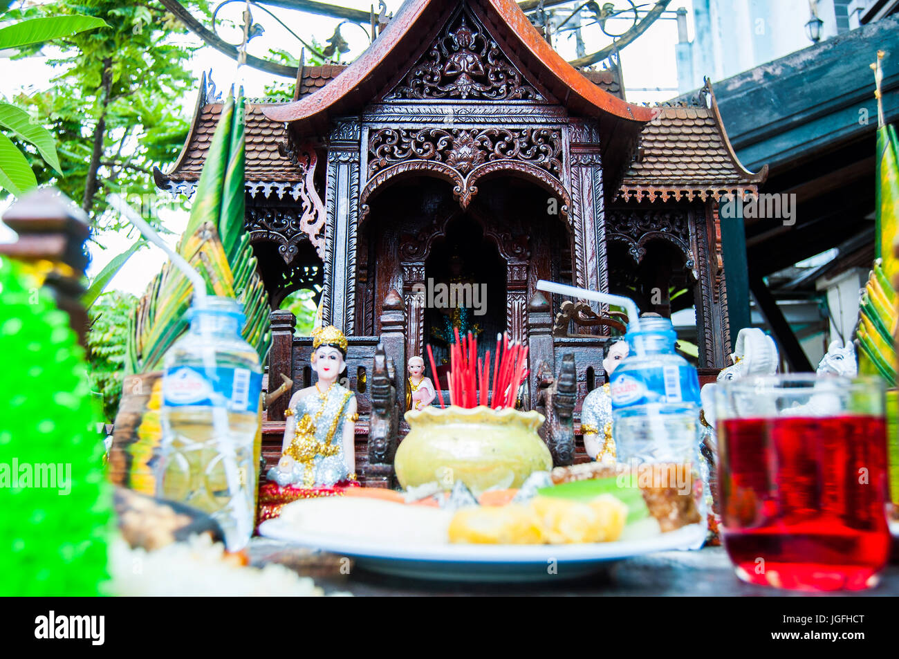 Asian spirit house hi-res stock photography and images - Alamy