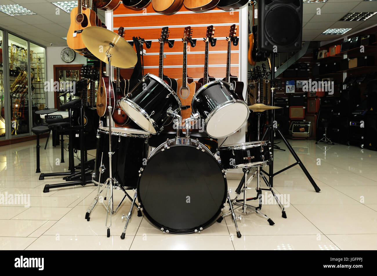 Modern musical instruments hi-res stock photography and images - Alamy