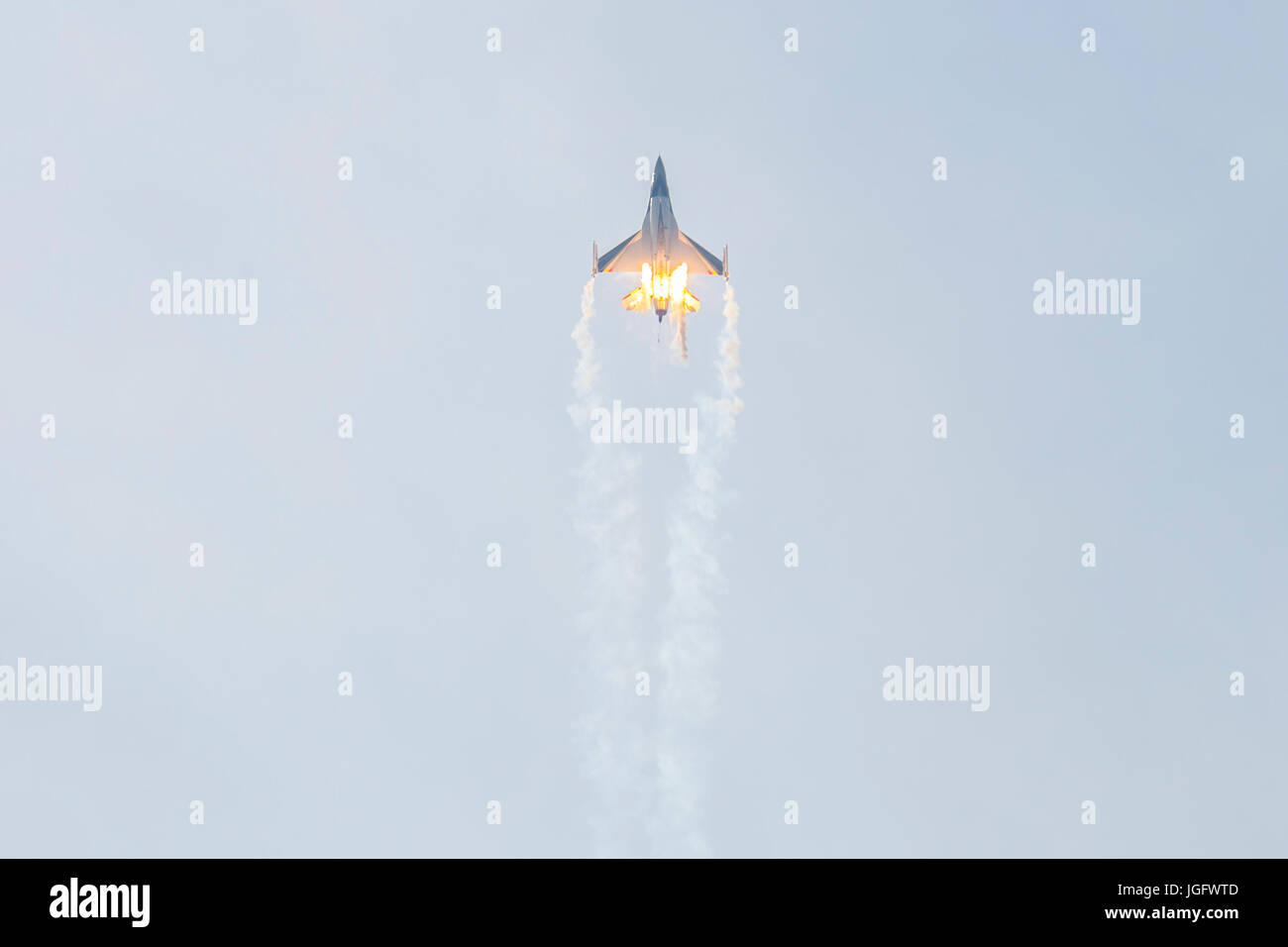F16 tail hi-res stock photography and images - Alamy