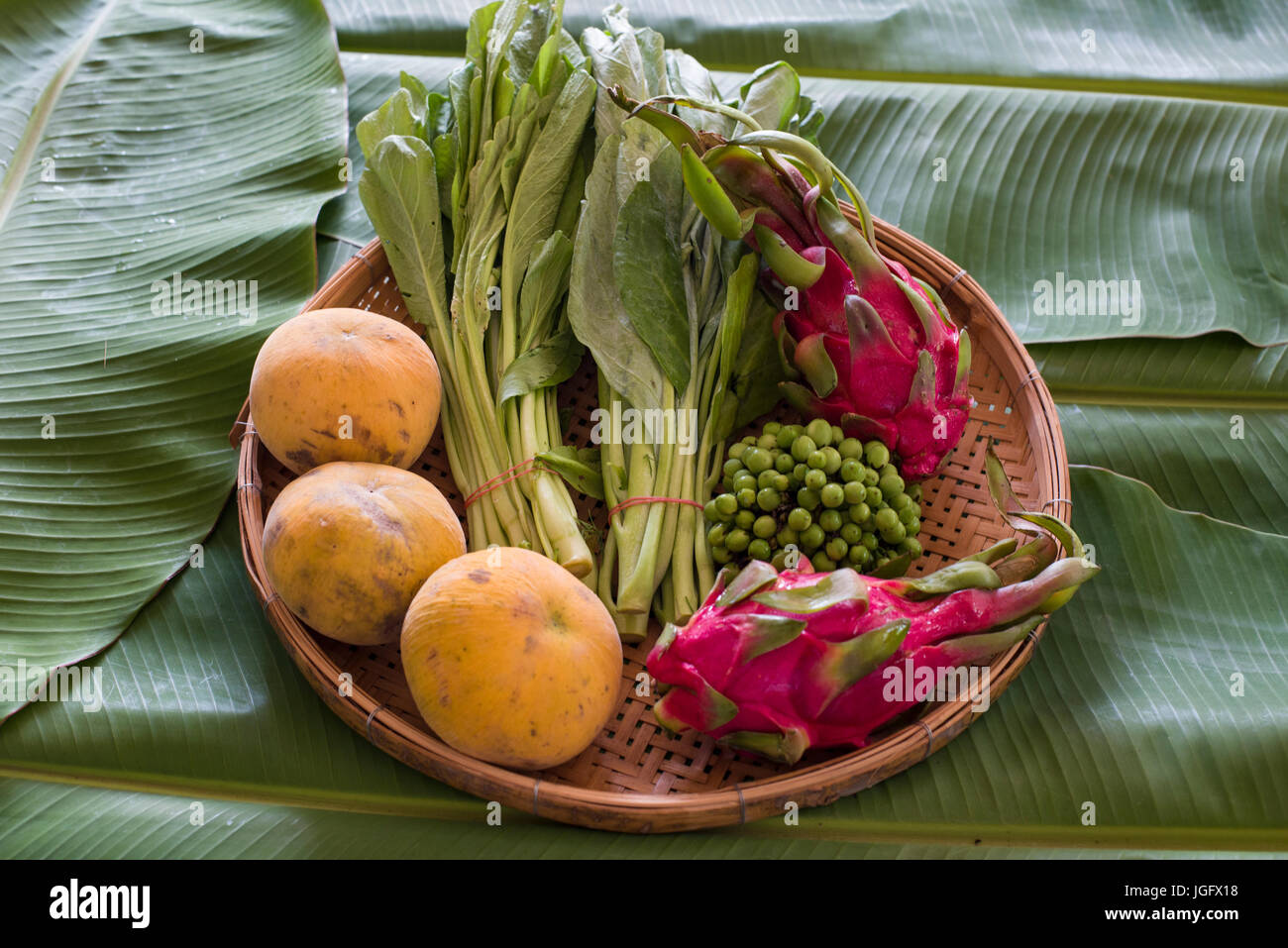 Bowl of fresh fruit Stock Photo - Alamy