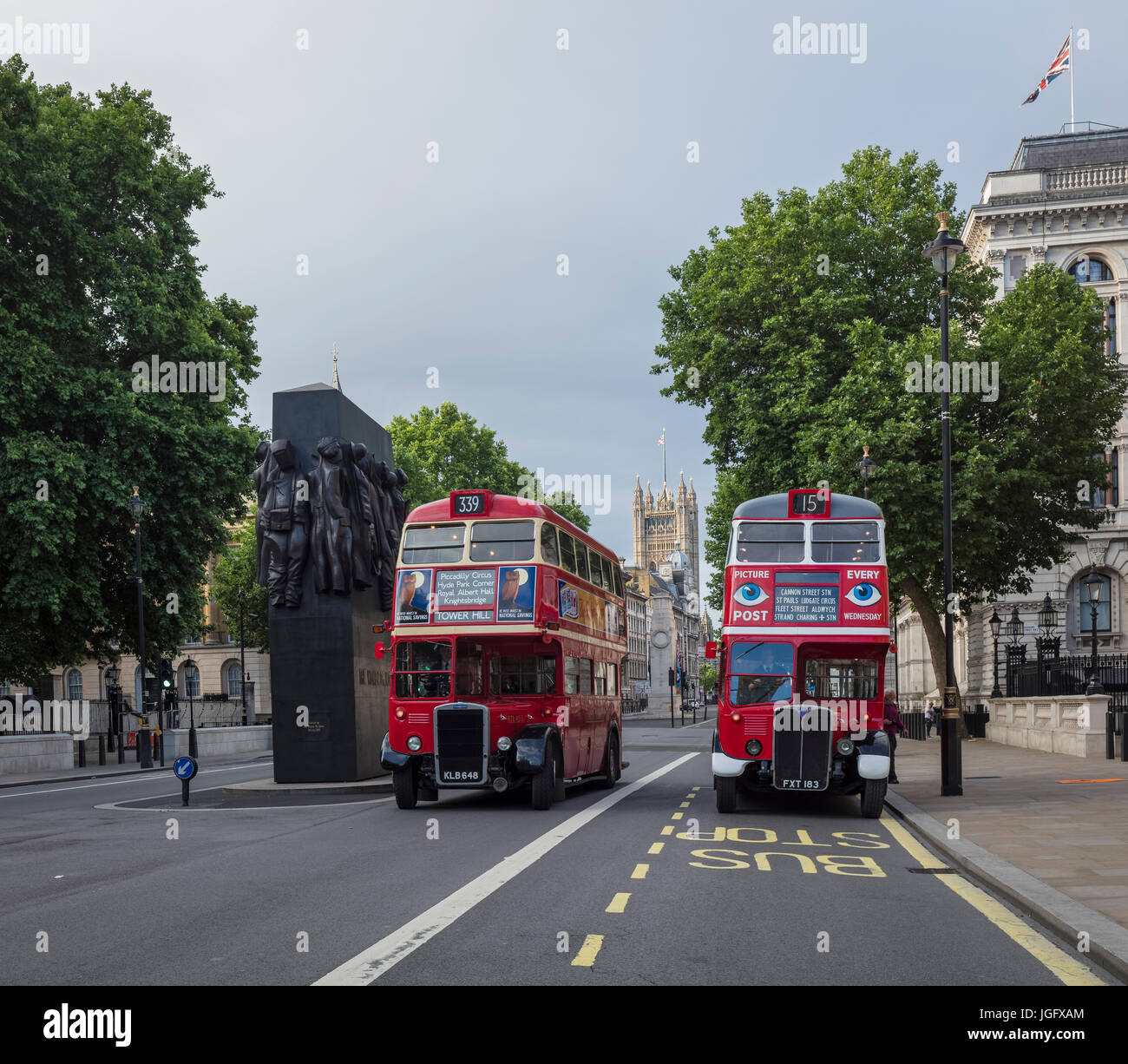 Vintage london bus rt8 hi-res stock photography and images - Alamy