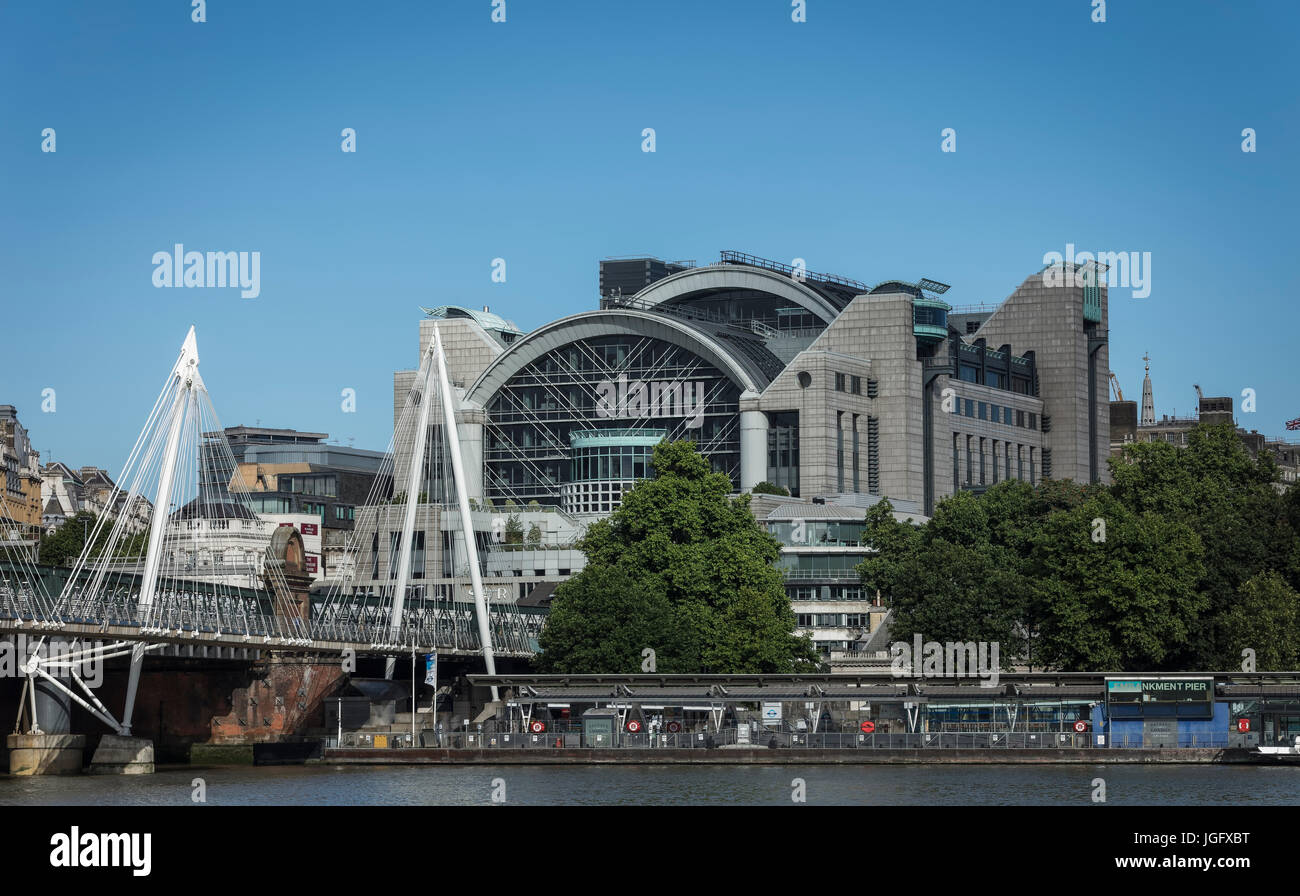 Waterloo Bridge London and Charing Cross Station Stock Photo - Alamy