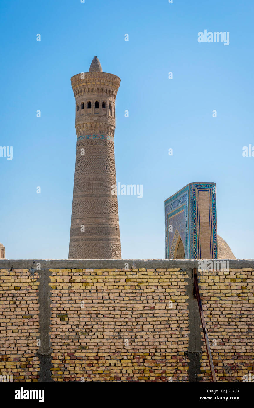 Kalyan minaret and the wall, Bukhara, Uzbekistan Stock Photo - Alamy