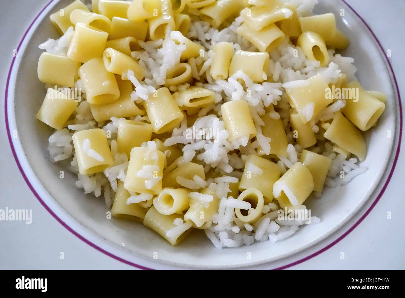 White rice pasta hi-res stock photography and images - Alamy