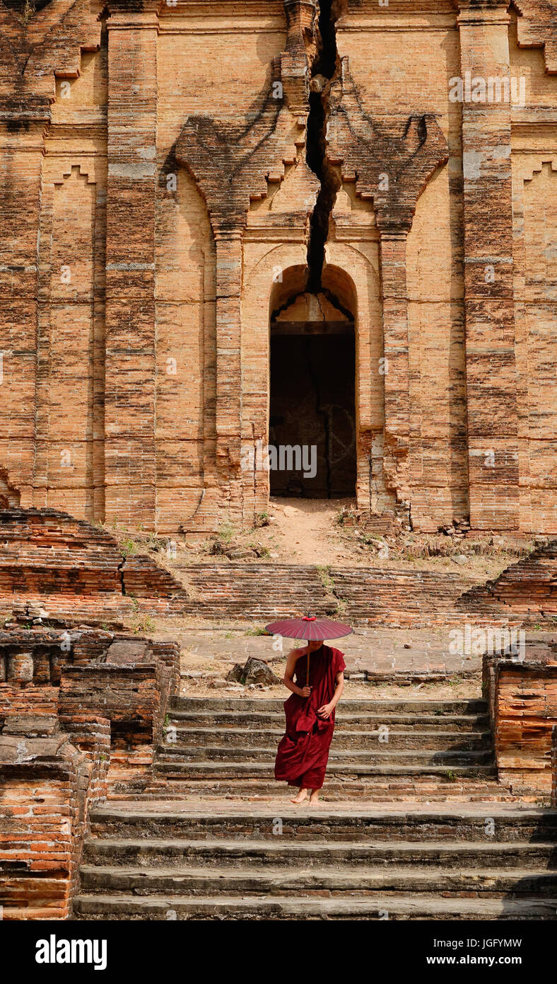 Man walking small temple hi-res stock photography and images - Alamy