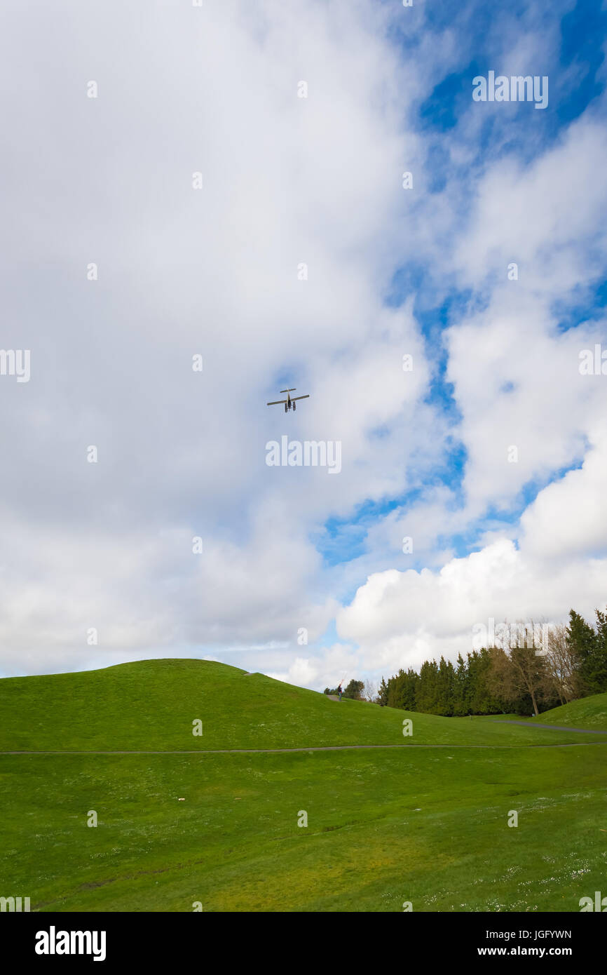 Plane over fields hi-res stock photography and images - Alamy