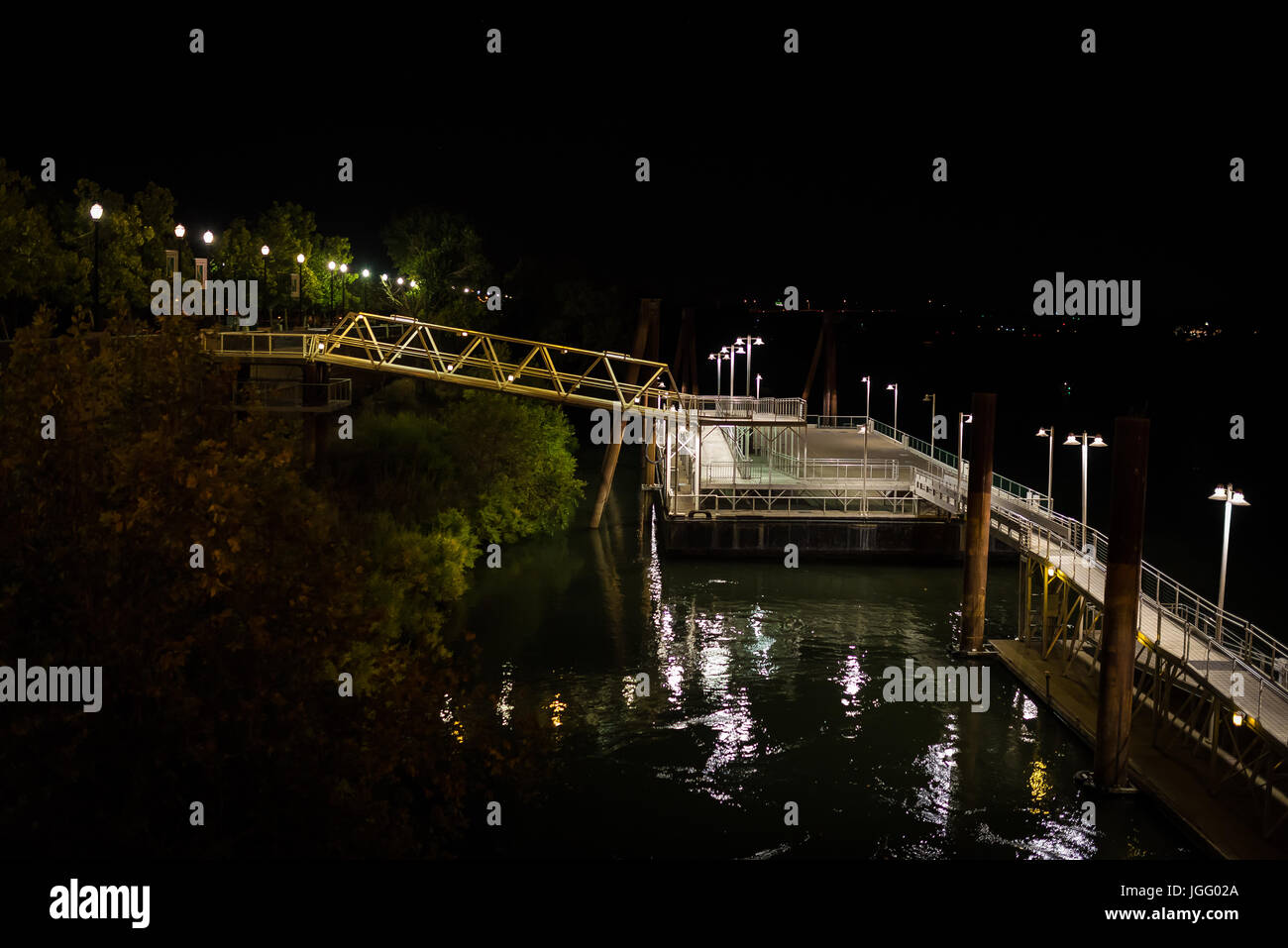River Dock at the Sacramento River Stock Photo - Alamy