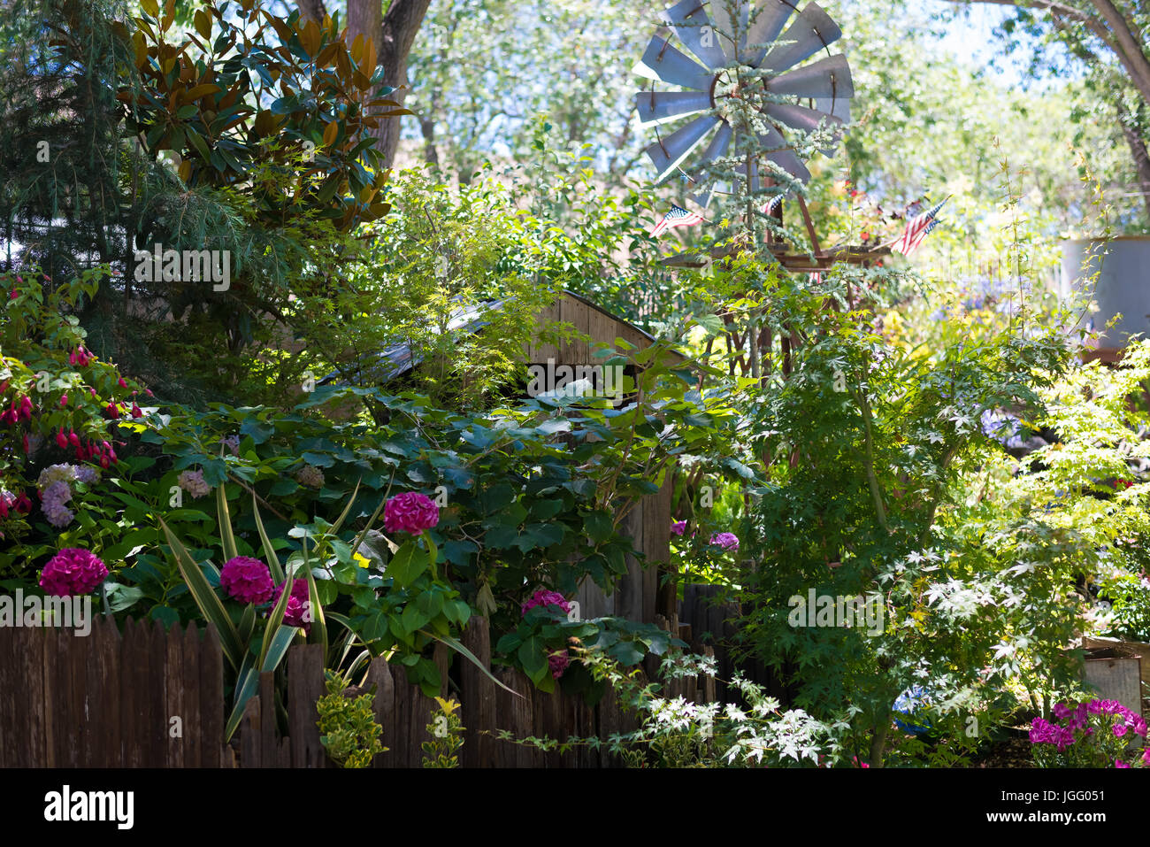 Small garden windmill hi-res stock photography and images - Alamy
