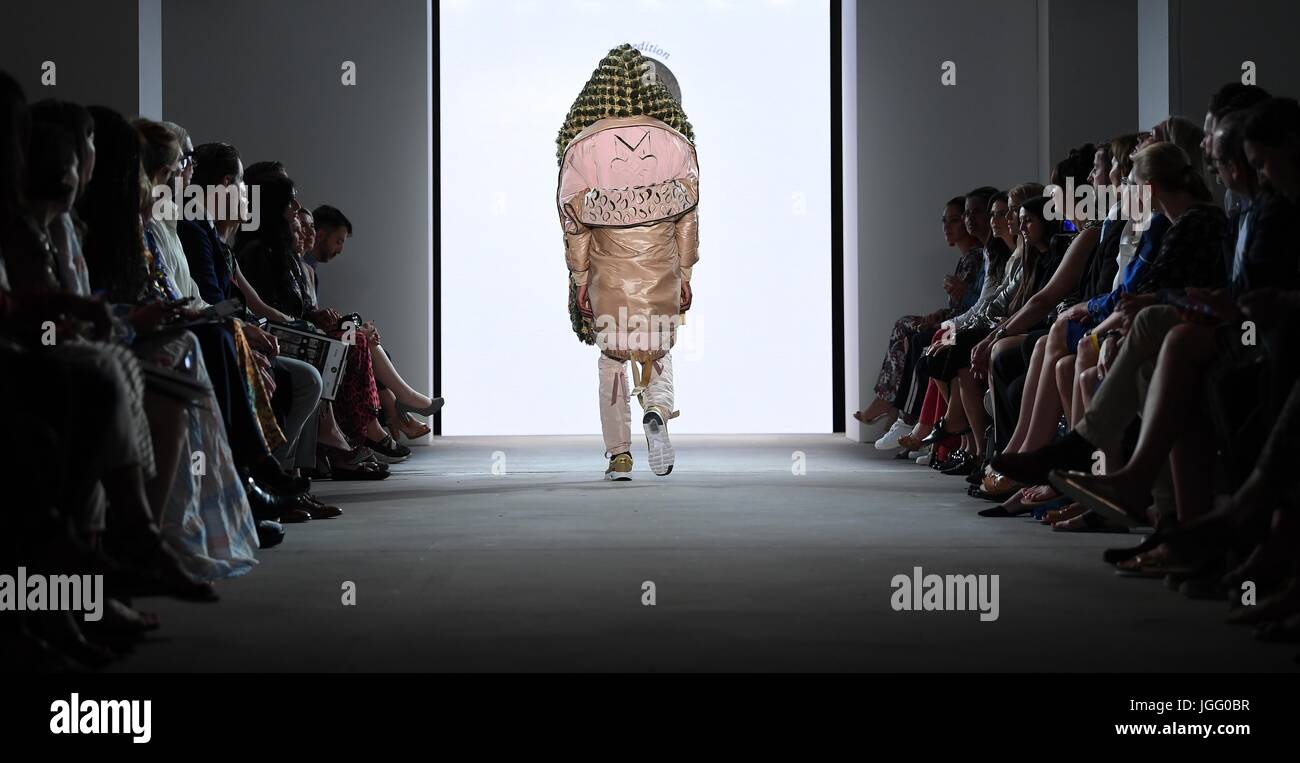 Berlin, Germany. 6th July, 2017. View of the fashion presentation ...