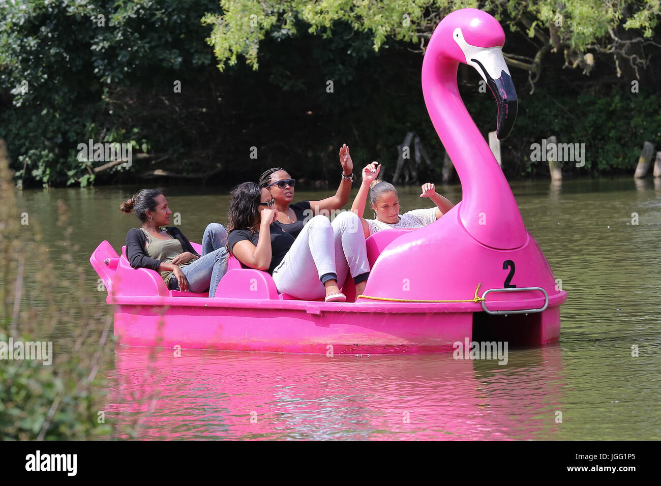 Boating lake at alexandra palace hi-res stock photography and images ...