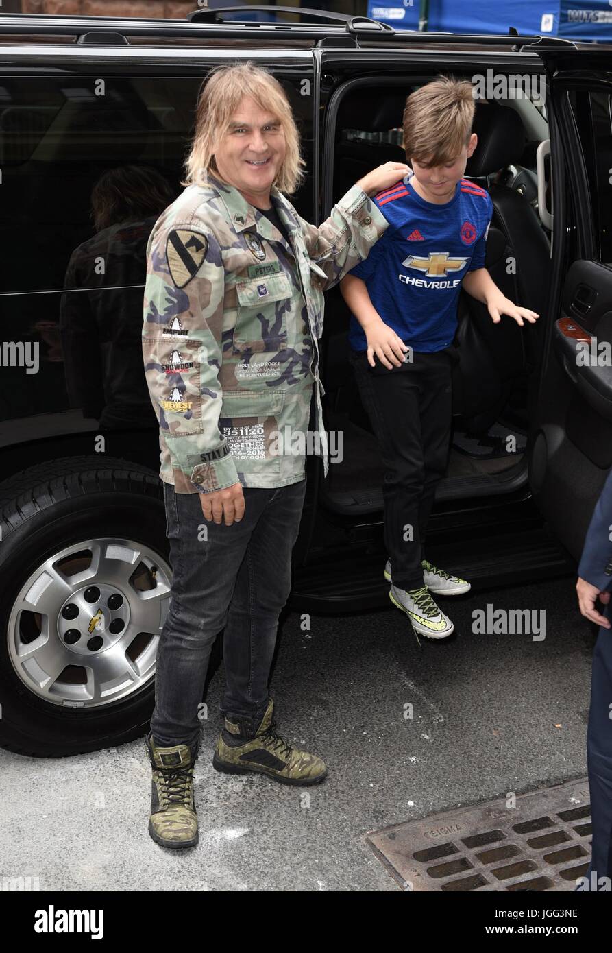 New York, NY, USA. 6th July, 2017. Mike Peters of the Alarm and his ...
