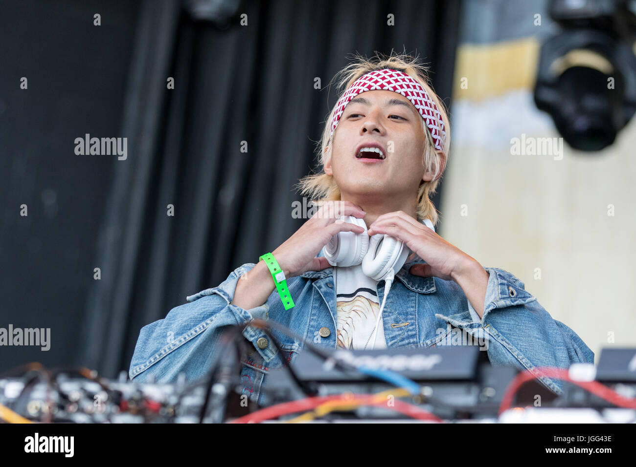 Milwaukee, Wisconsin, USA. 4th July, 2017. ELEPHANTE (TIM WU) performs ...