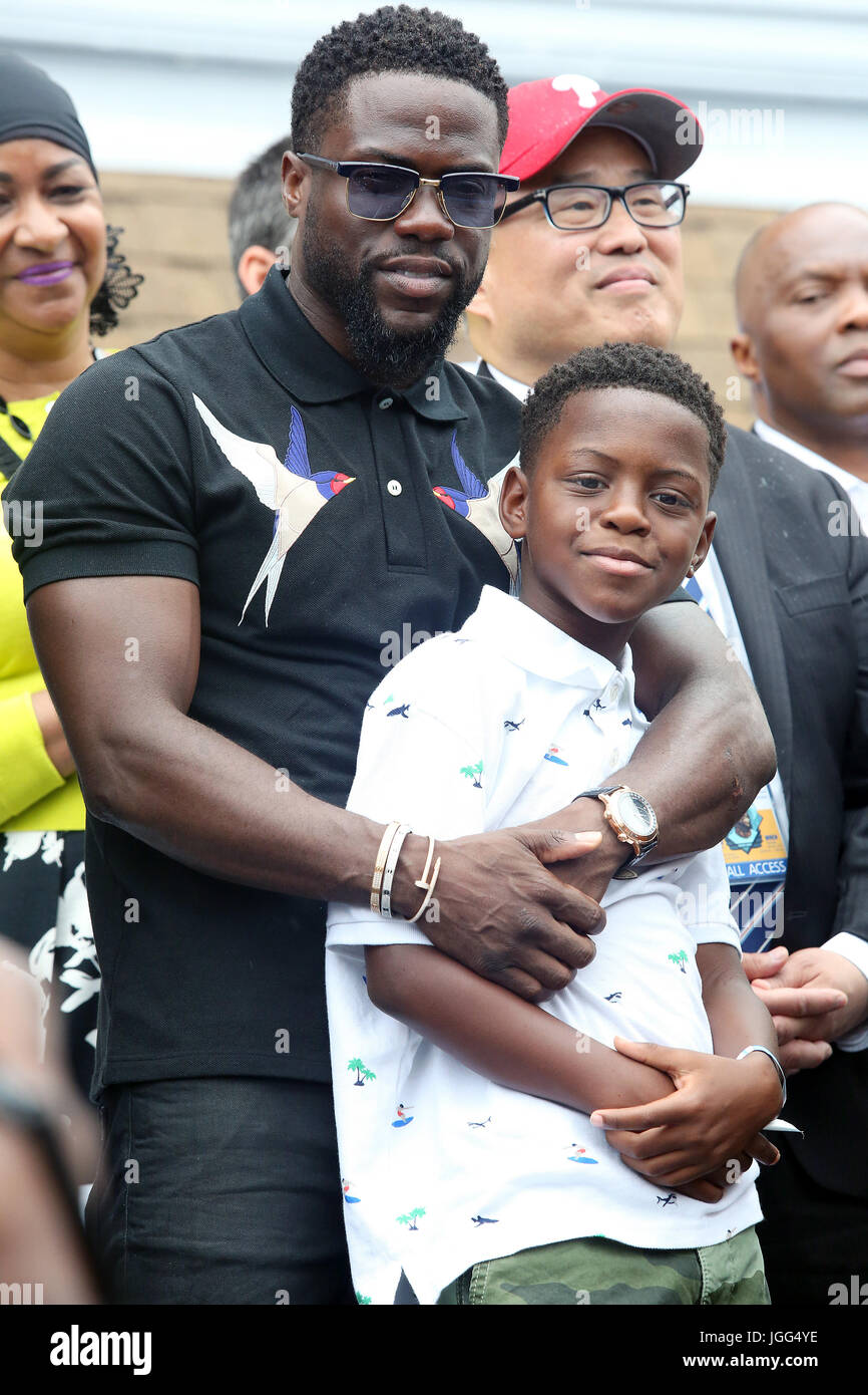 Philadelphia, PA, USA. 6th July, 2017. Kevin Hart pictured with son ...