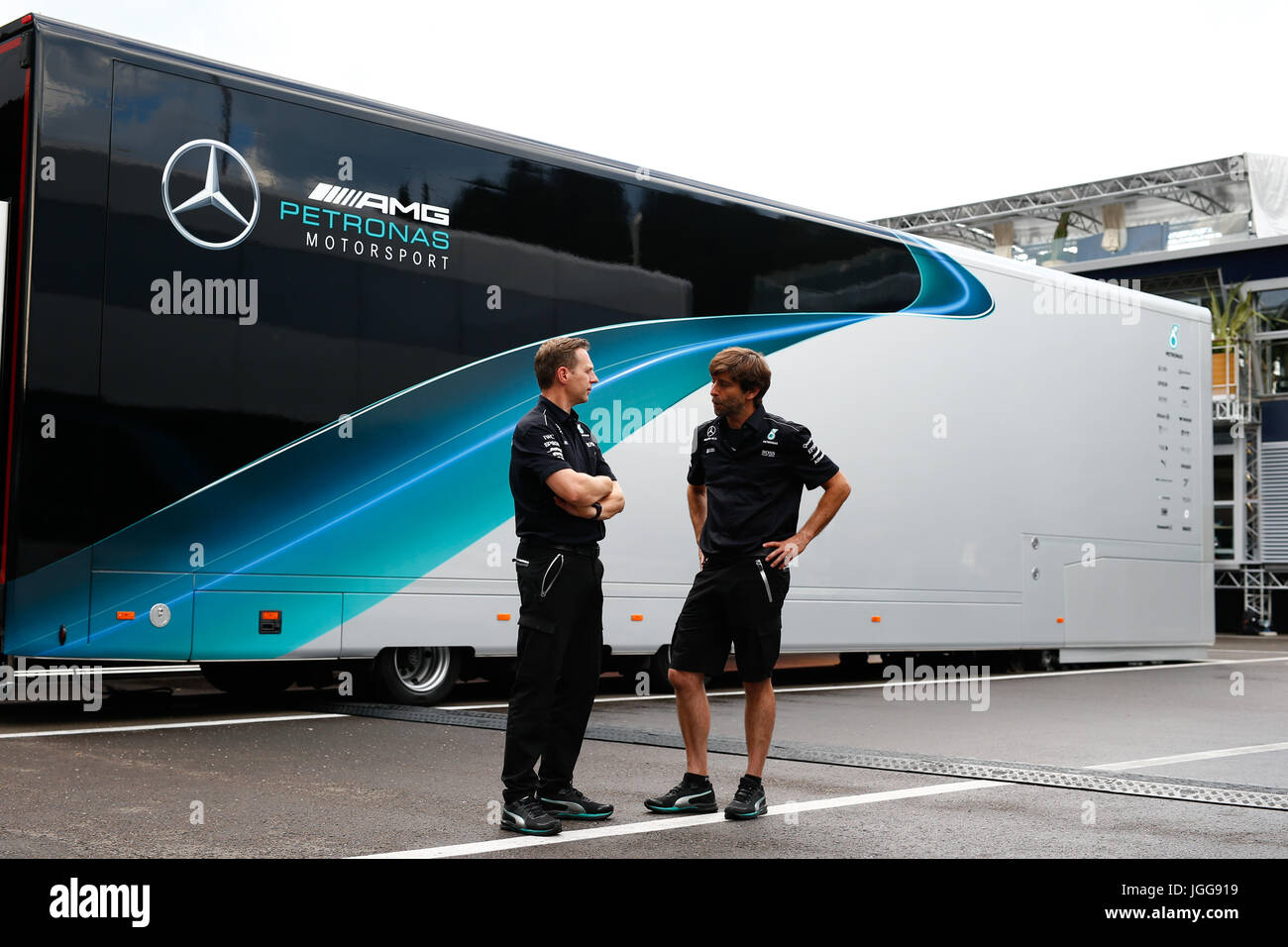 F1 motorhome hi-res stock photography and images - Alamy