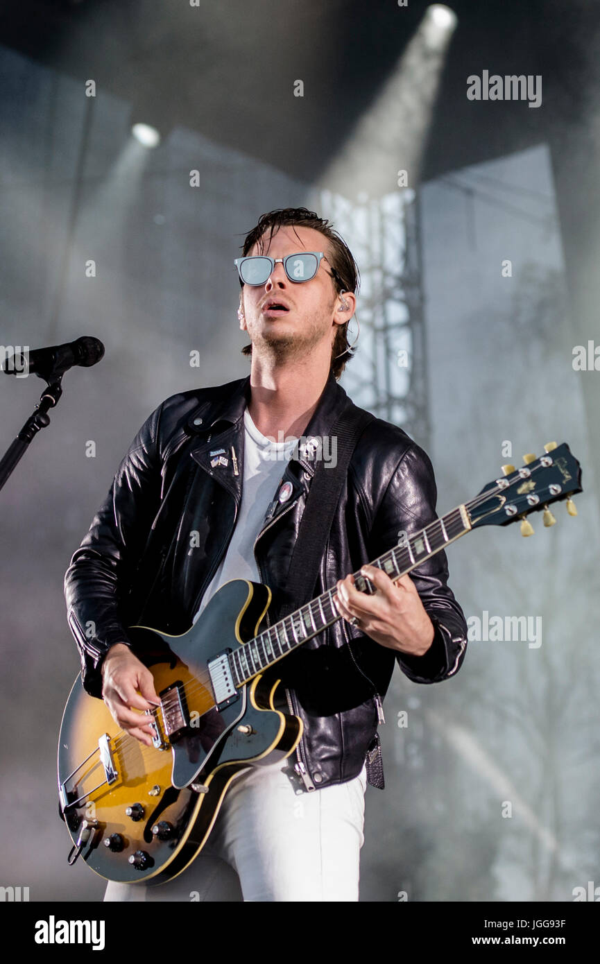 Mark foster foster the people hi-res stock photography and images - Alamy