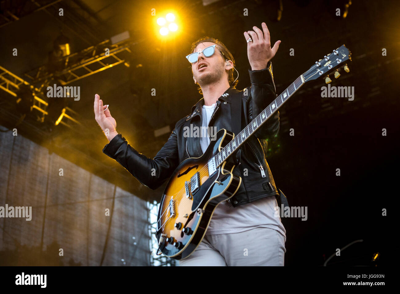Mark foster singer hi-res stock photography and images - Alamy