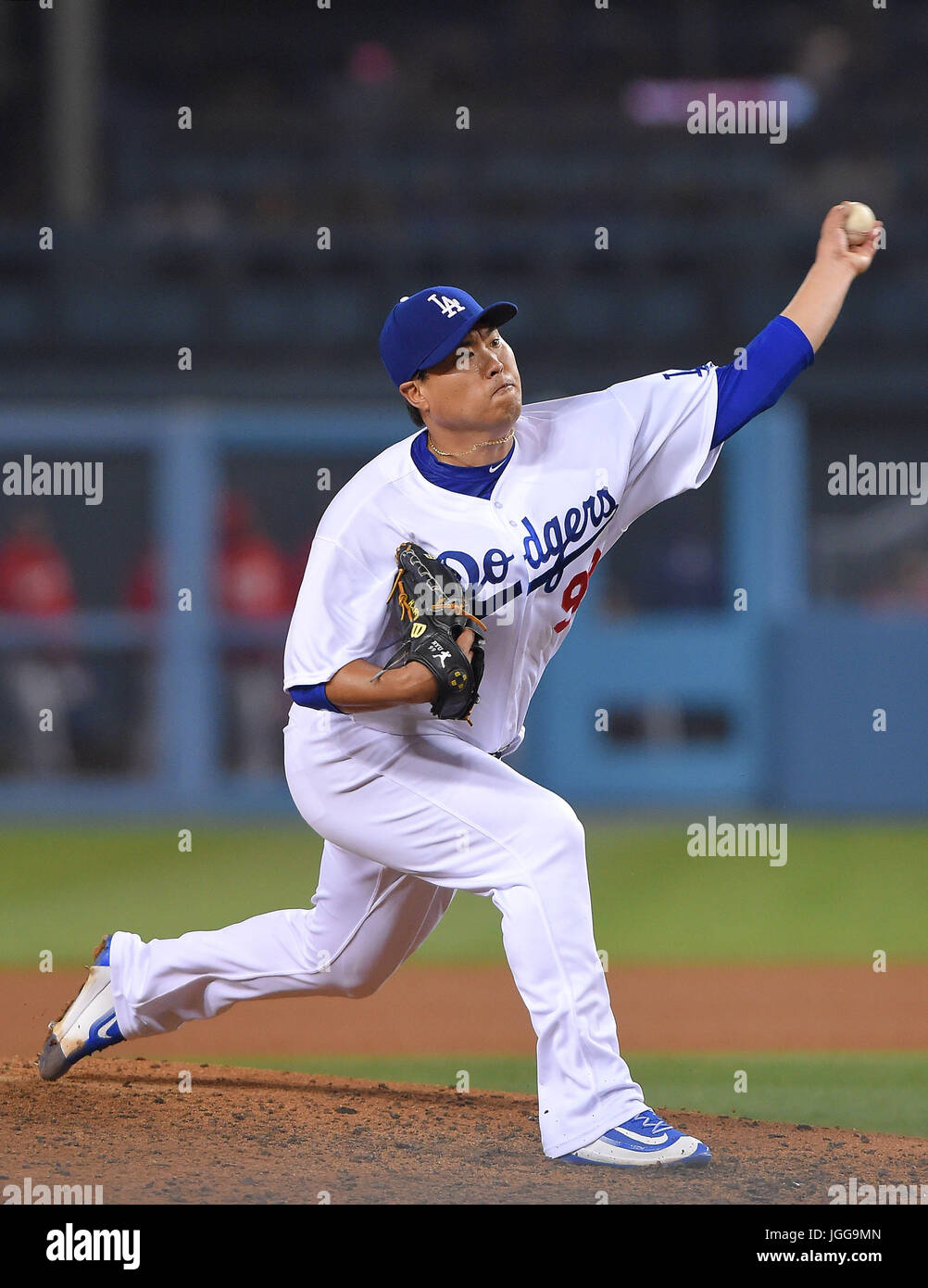 Los Angeles, California, USA. 5th June, 2017. Ryu Hyun-Jin (Dodgers ...