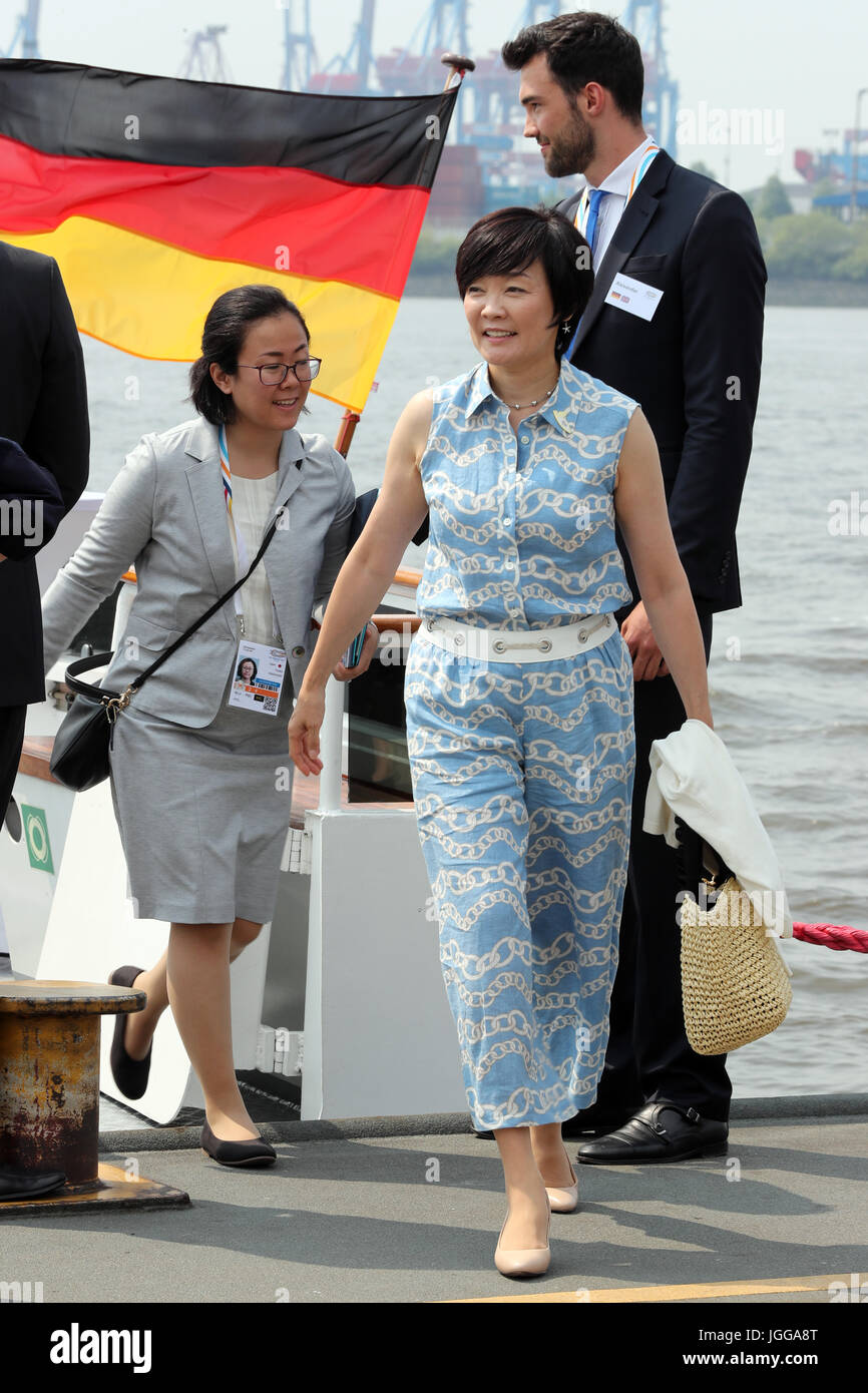 Hamburg, Germany. 7th July, 2017. Akie Abe, the wife of the Japanese ...
