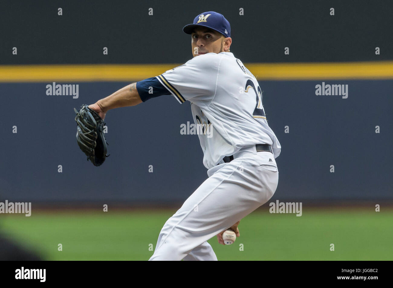 July 05, 2017: Milwaukee Brewers starting pitcher Matt Garza #22 ...