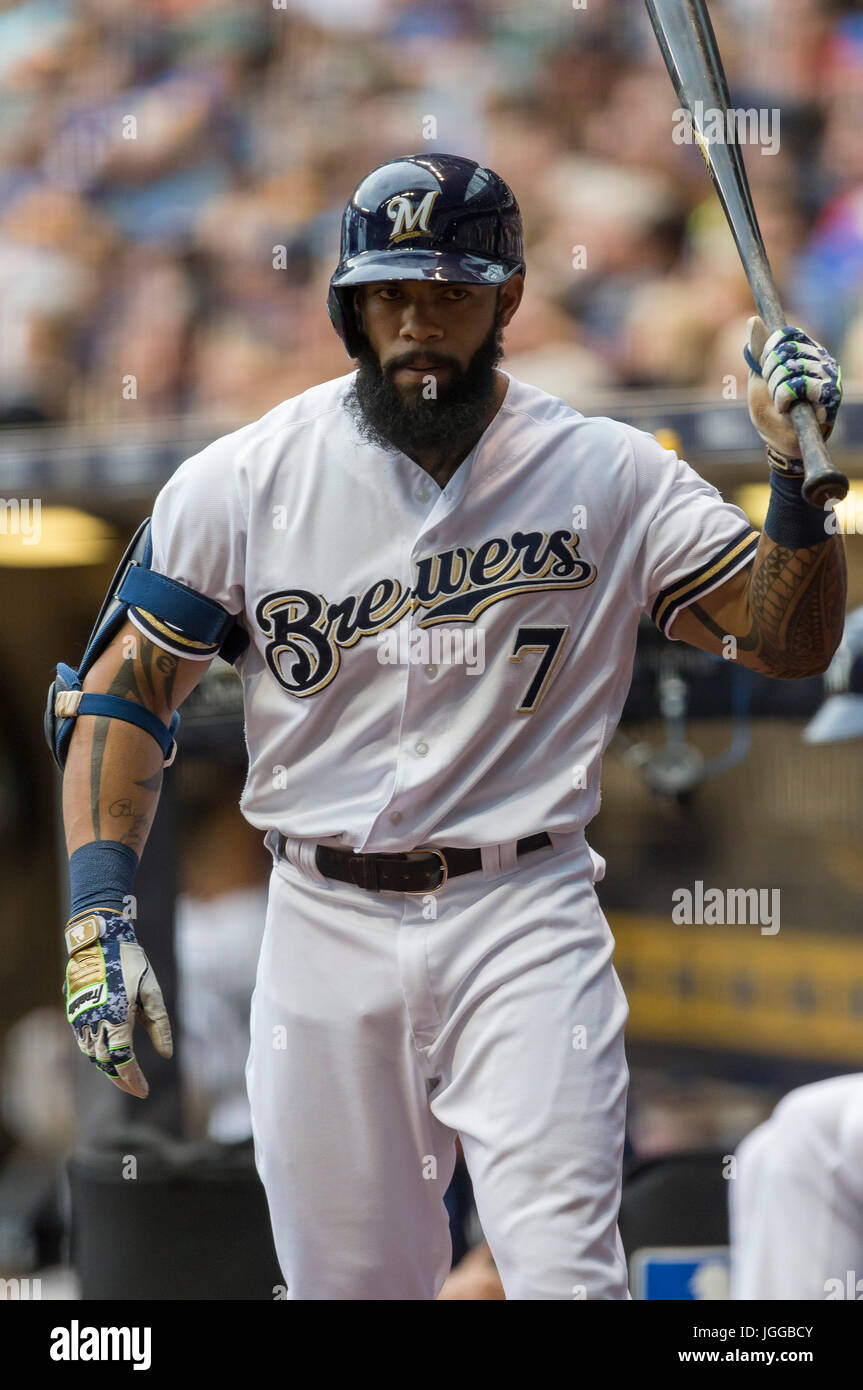 July 05, 2017: Milwaukee Brewers first baseman Eric Thames #7 on deck ...