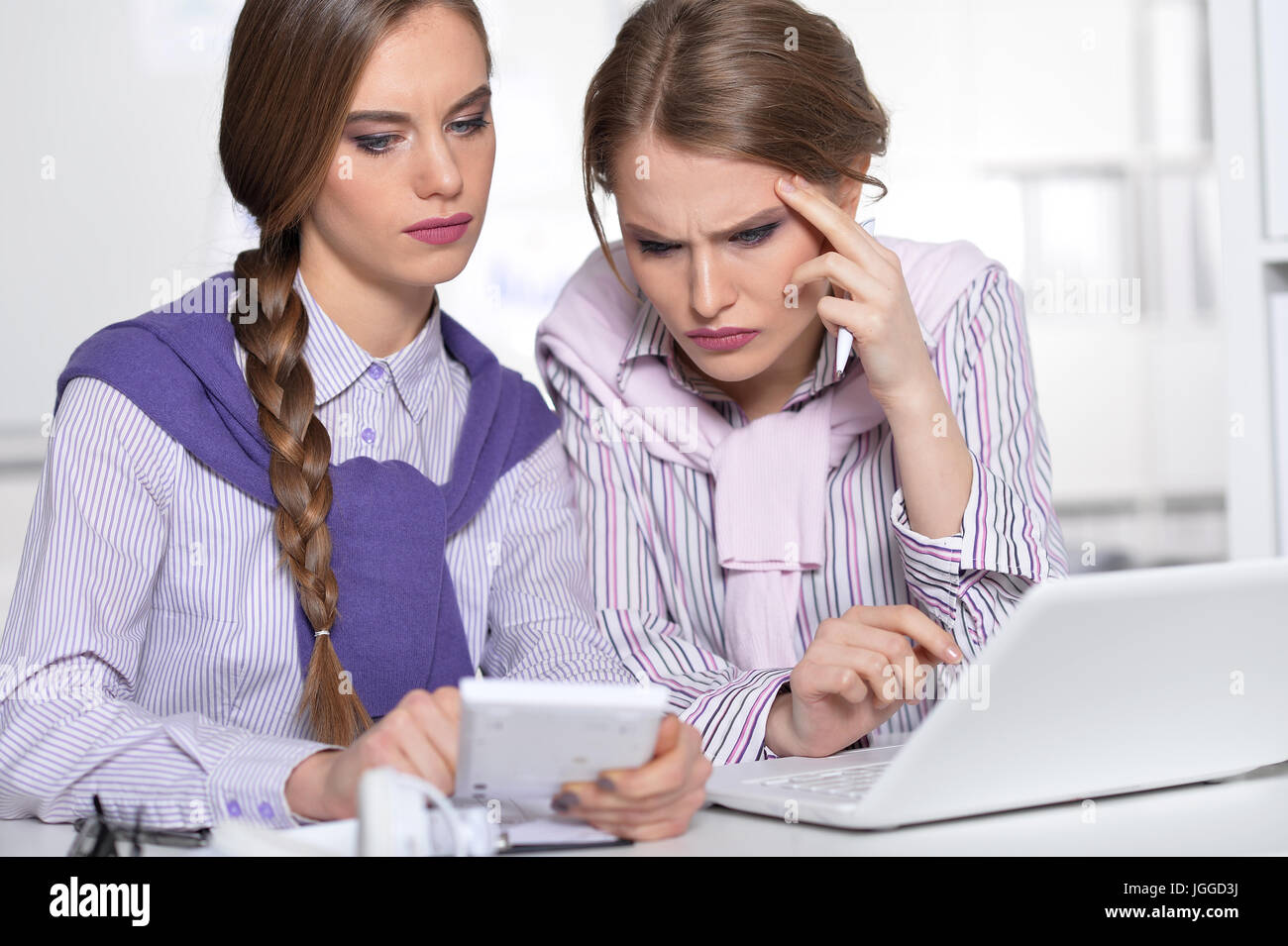 Teamwork tension hi-res stock photography and images - Alamy