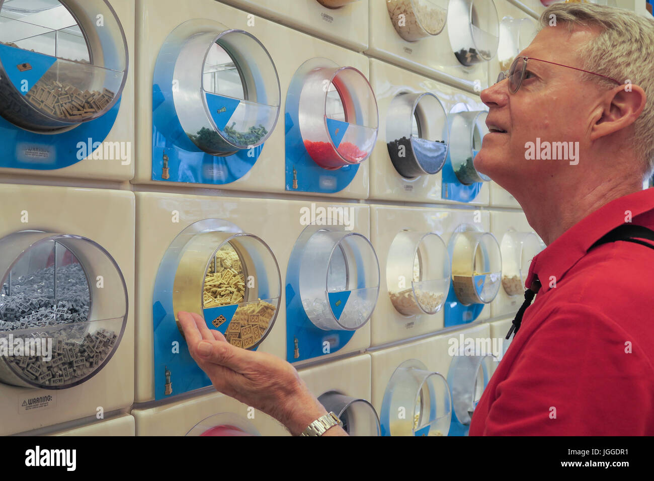 Lego man hi-res stock photography and images - Alamy