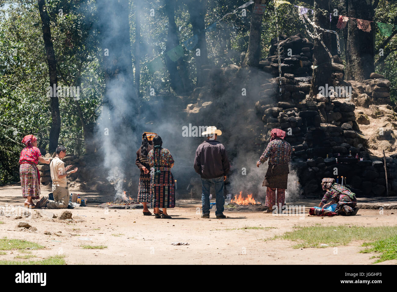 Maya religious ceremony hi-res stock photography and images - Alamy