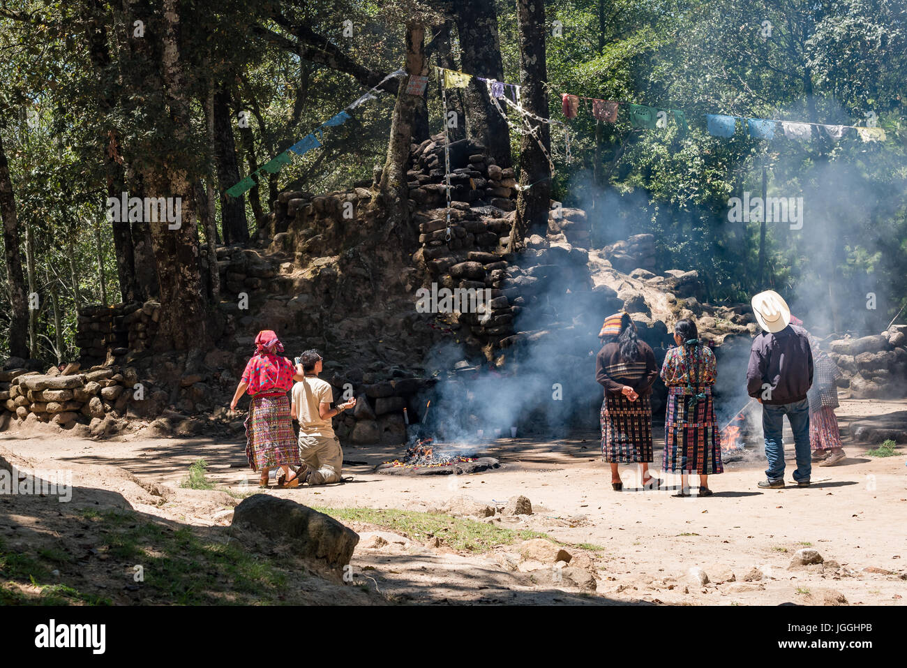 Performing mayan religious ceremony hi-res stock photography and images ...