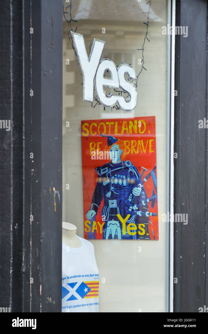 pro scottish independence window display with Yes sign - pro ...