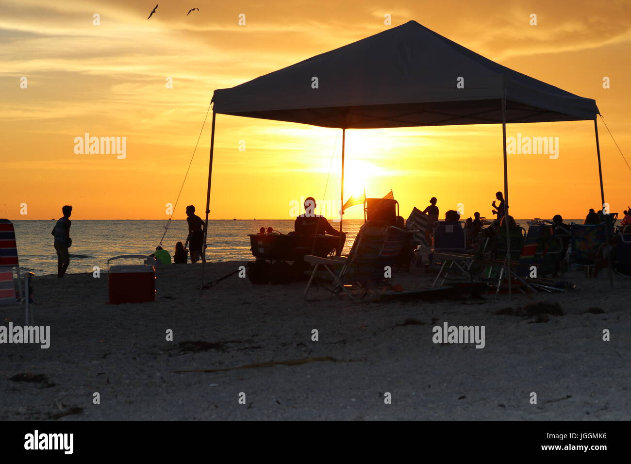 Fireworks sunset beach hi-res stock photography and images - Alamy