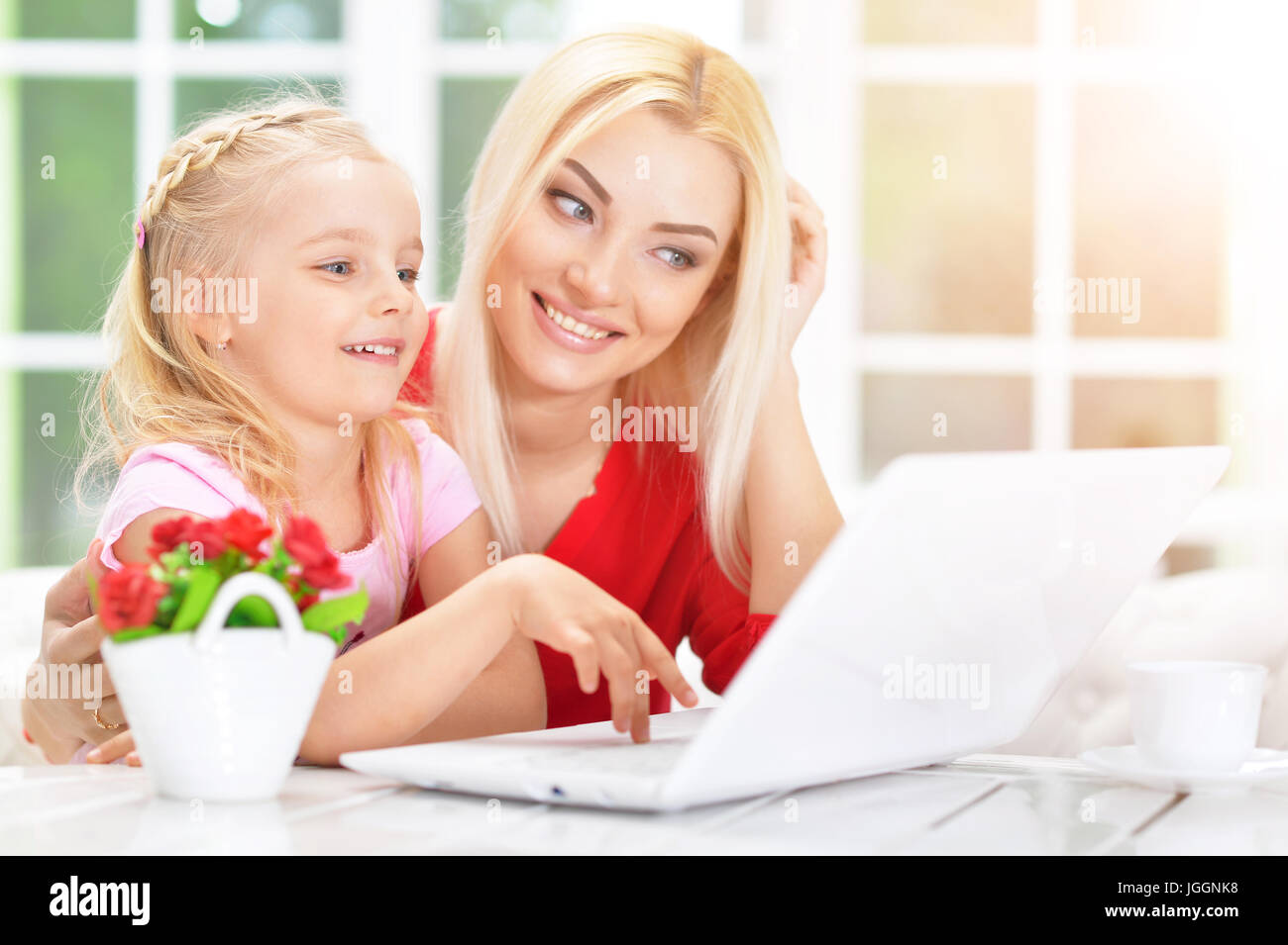 Laptop and girl hi-res stock photography and images - Alamy