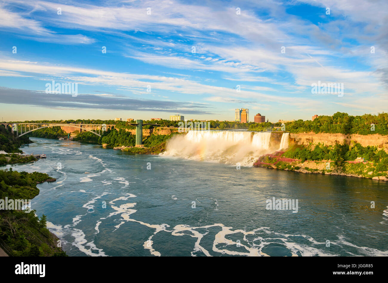 Niagara falls at sunset hi-res stock photography and images - Alamy