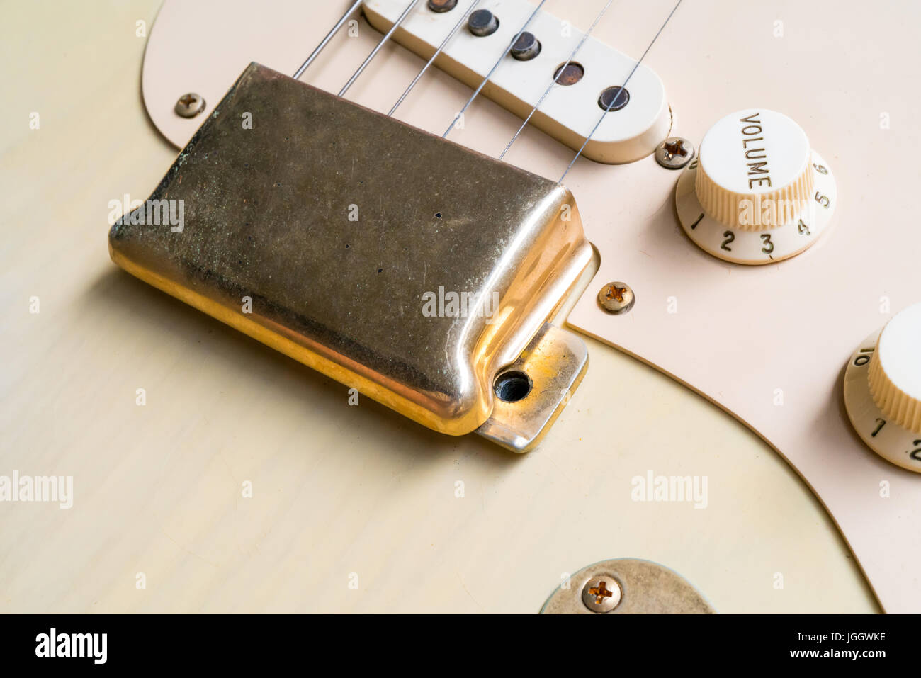 Vintage guitar hi-res stock photography and images - Alamy