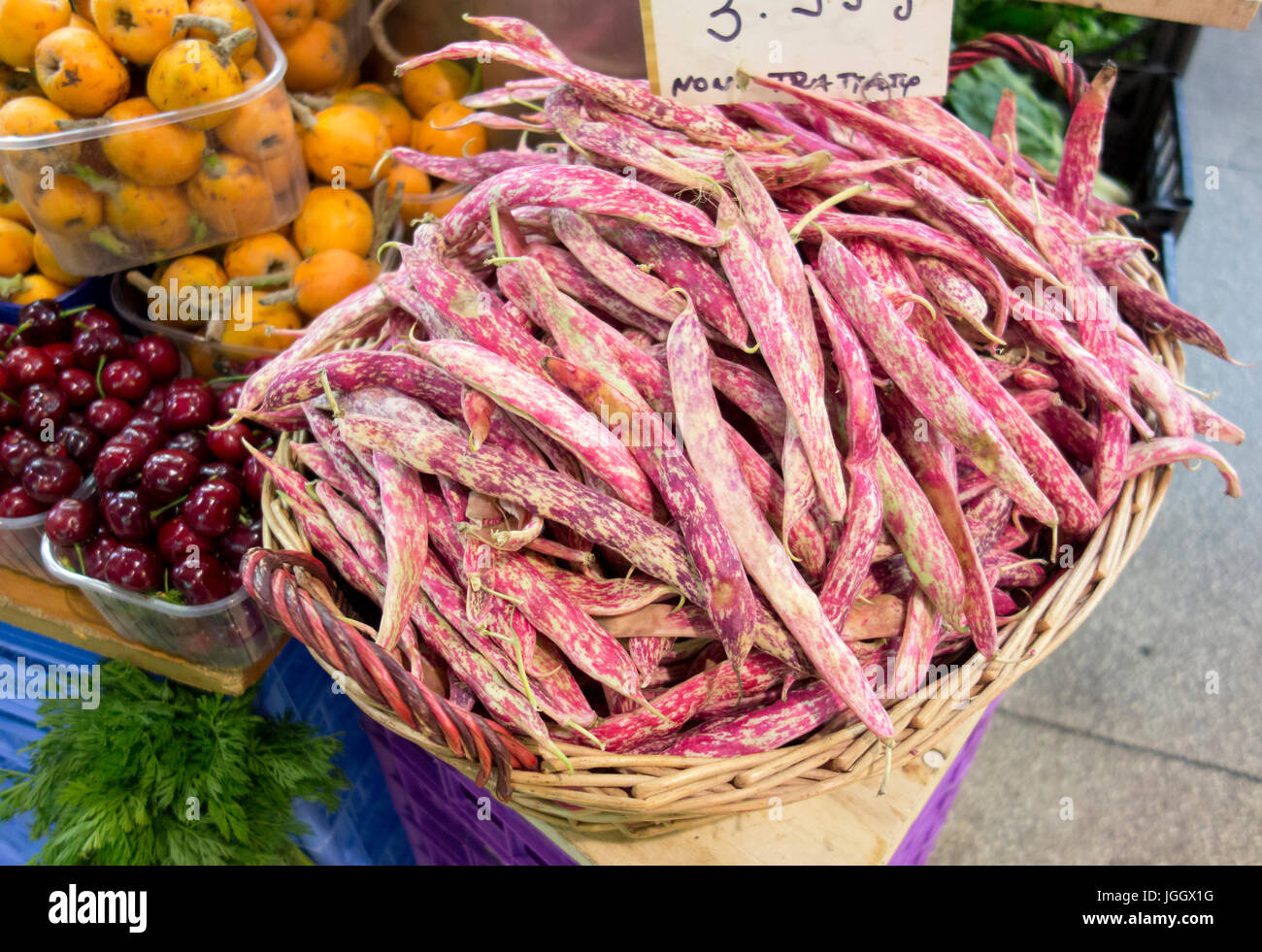 The cranberry bean, also known as the borlotti bean, Roman bean or ...