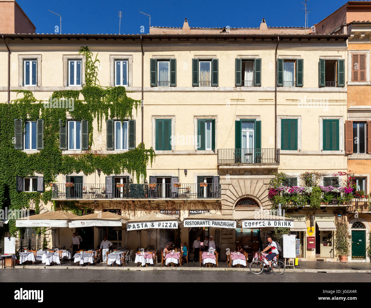 Restaurant piazza navona hi-res stock photography and images - Alamy