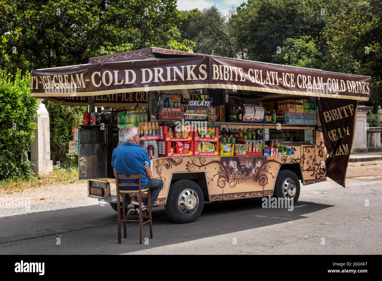 Mobile snack bar hi-res stock photography and images - Alamy