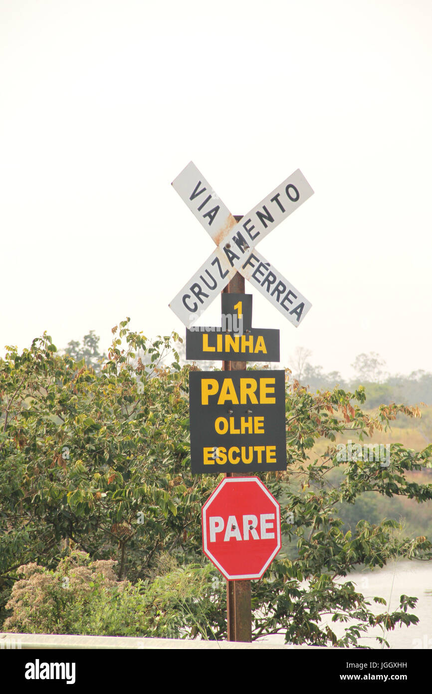 Plate, crossing via ferrea, Highway Agnesio Carvalho de Souza, MG-335 ...