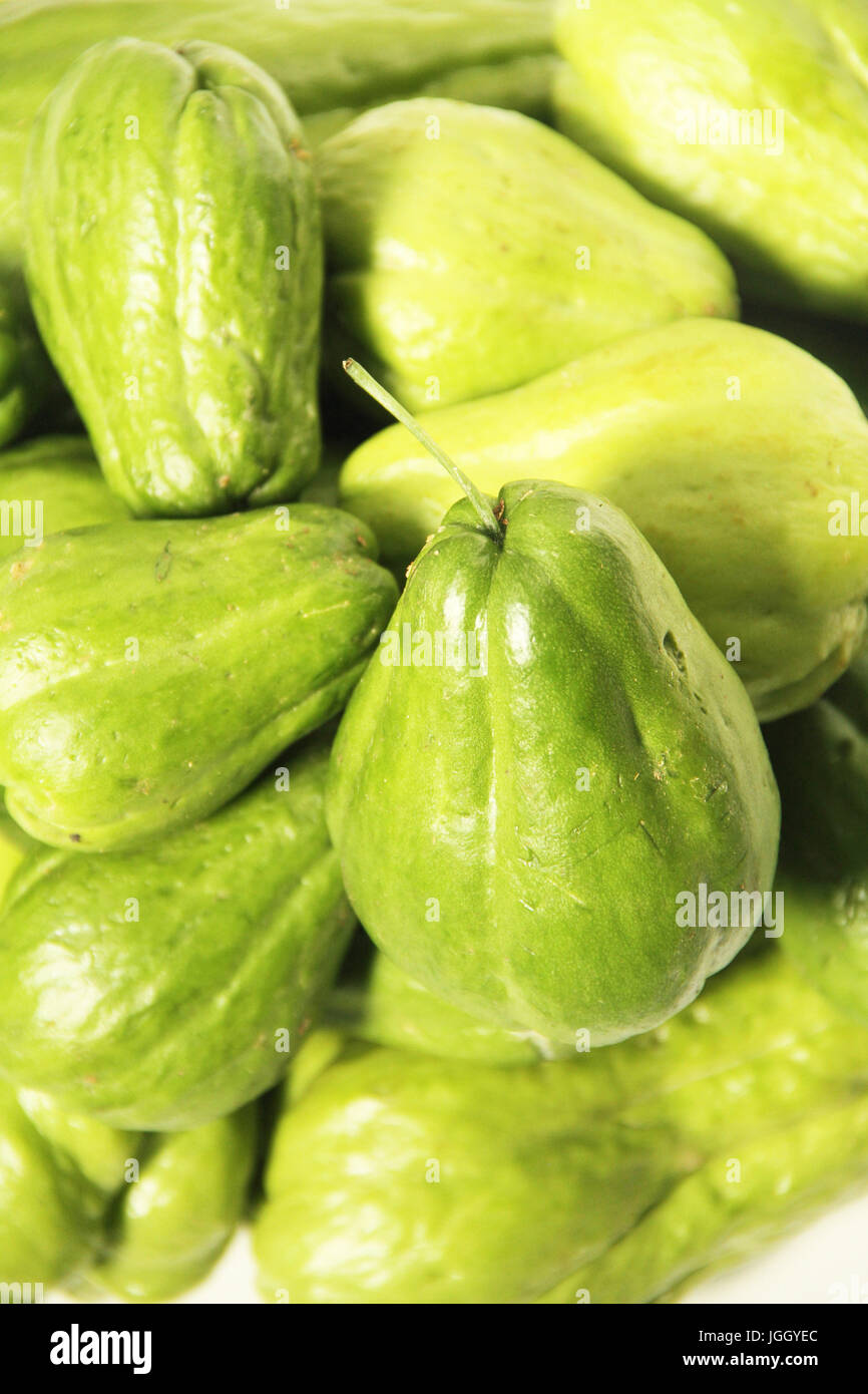 Yellow chayote hi-res stock photography and images - Alamy