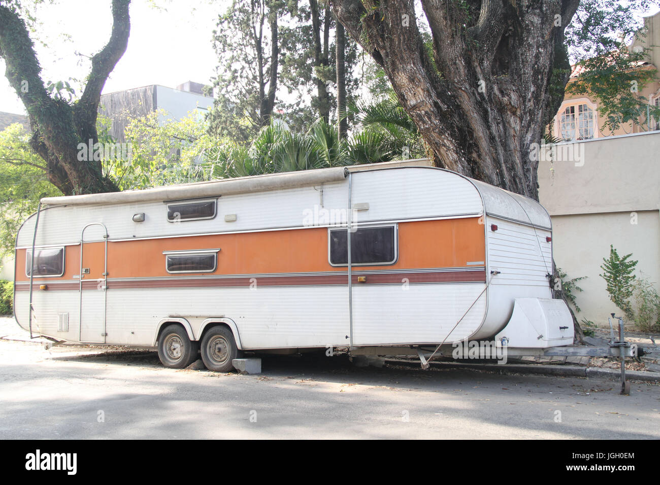 Yellow mobile home detail hi-res stock photography and images - Alamy