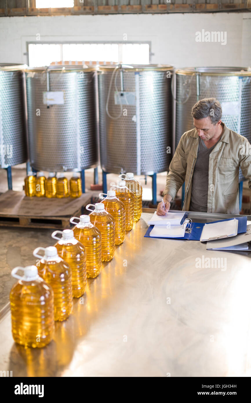 Worker record hi-res stock photography and images - Alamy