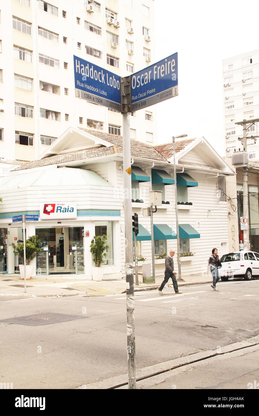 Droga Raia, Corner, Haddock Lobo Street, Oscar Freire Street, 2016 ...