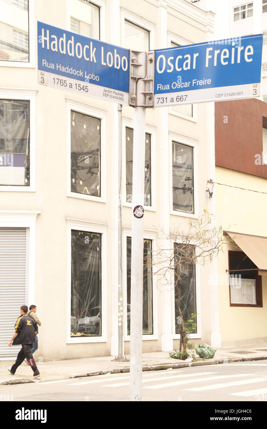 Oscar freire building High Resolution Stock Photography and Images - Alamy