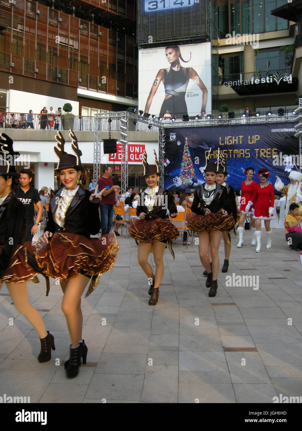Cultural pageant hi-res stock photography and images - Alamy