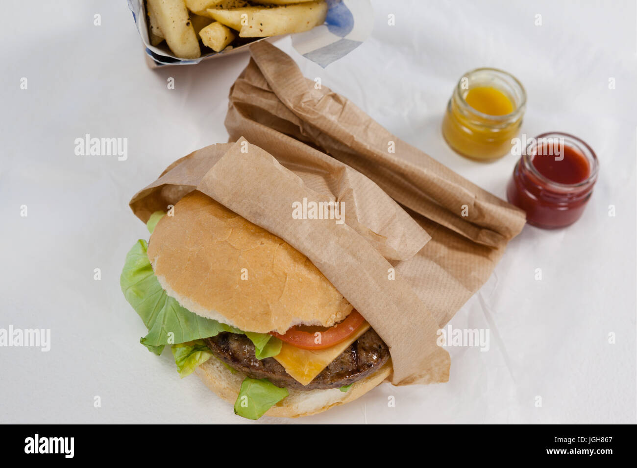 Paper bag on ground hi-res stock photography and images - Alamy
