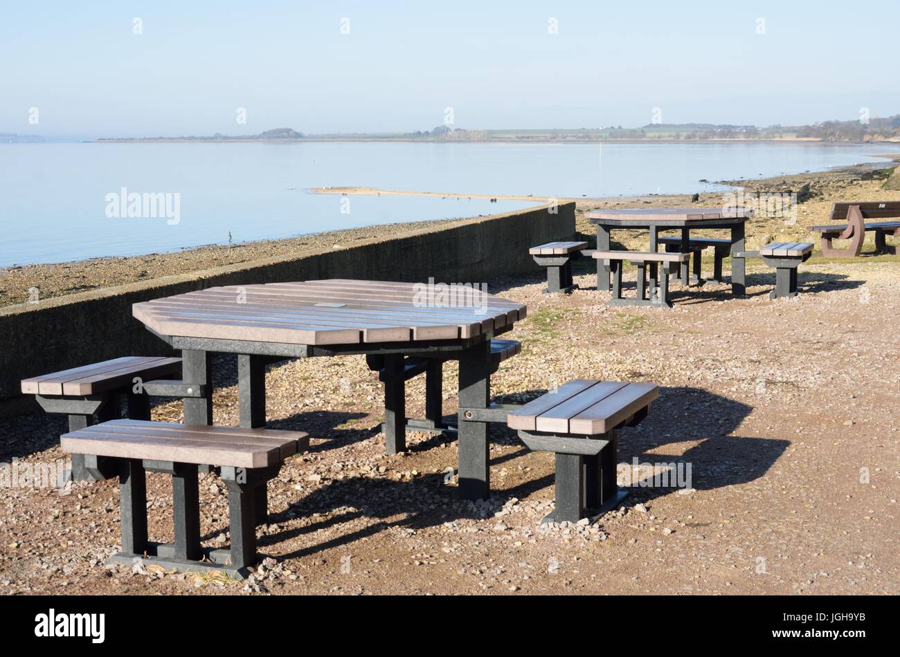 Seaside picnic table hi-res stock photography and images - Alamy