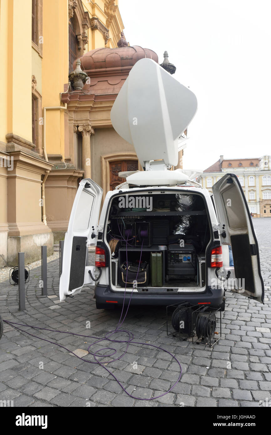 Tv news van interior hi-res stock photography and images - Alamy