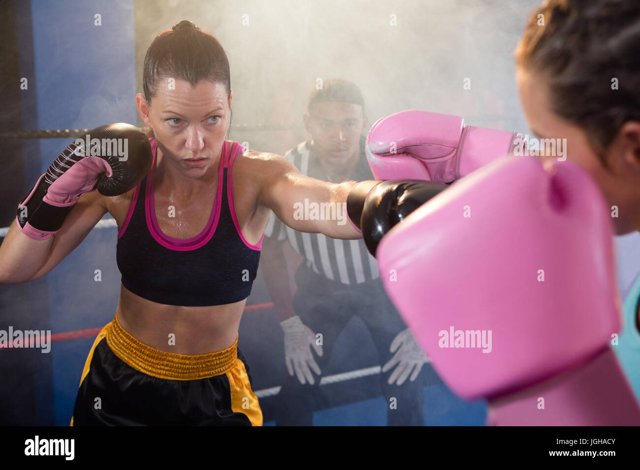 Class of fighting man hi-res stock photography and images - Alamy