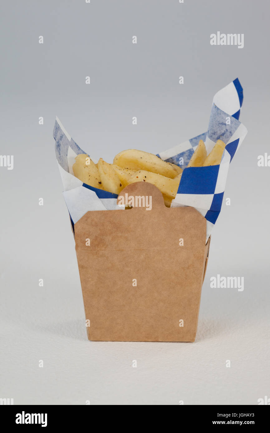 Takeaway chips container hi-res stock photography and images - Alamy