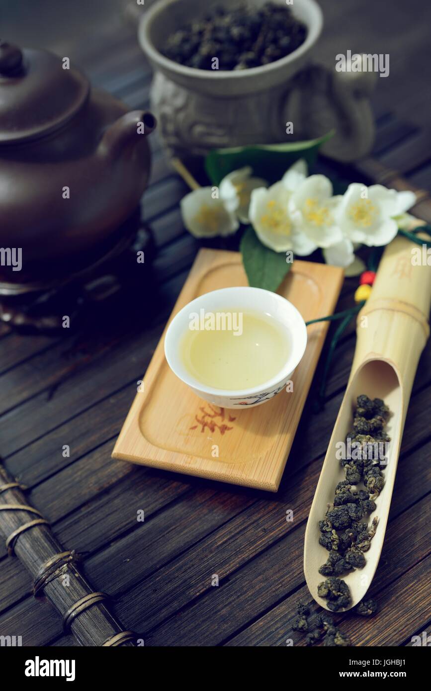 China tea plant hi-res stock photography and images - Alamy
